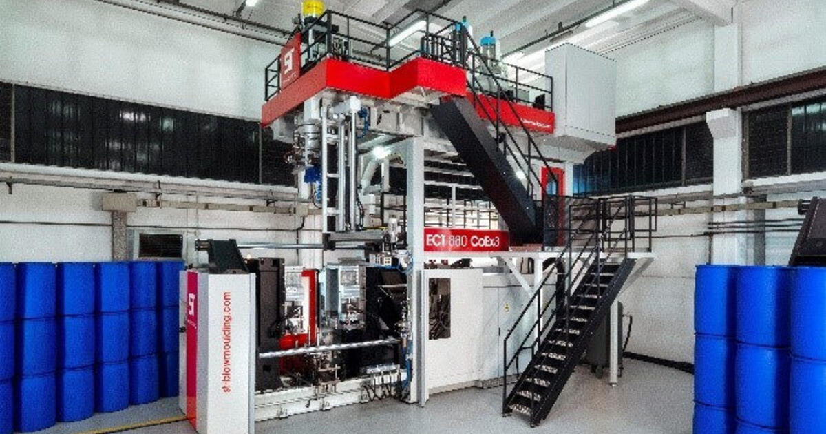All-round innovation in blow moulding | MACPLAS